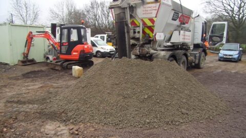 How to Lay Concrete Screed - A Step By Step Guide